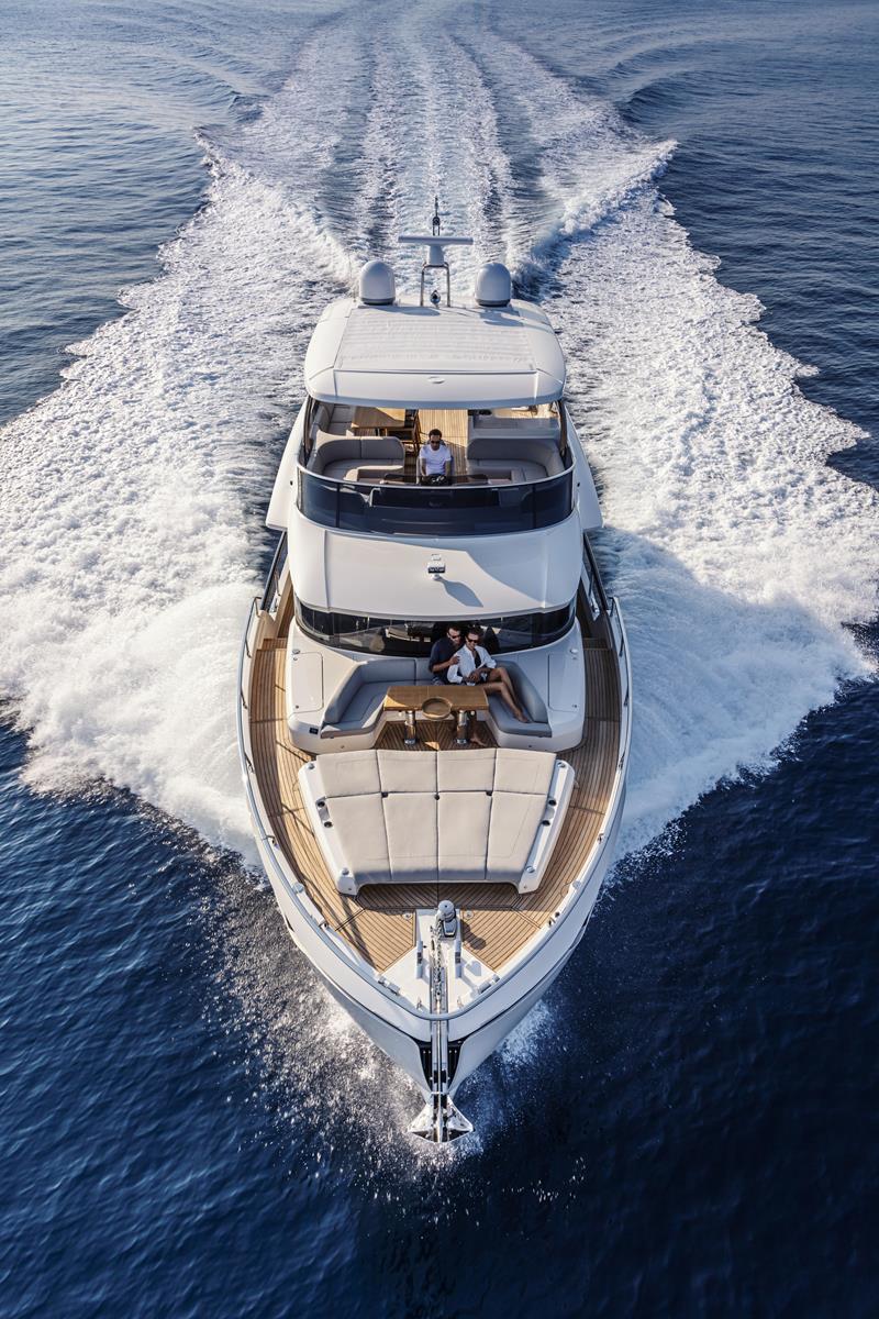 ABSOLUTE YACHTS | In-depth Walk Around and Sea Trials Video | NAVETTA ...
