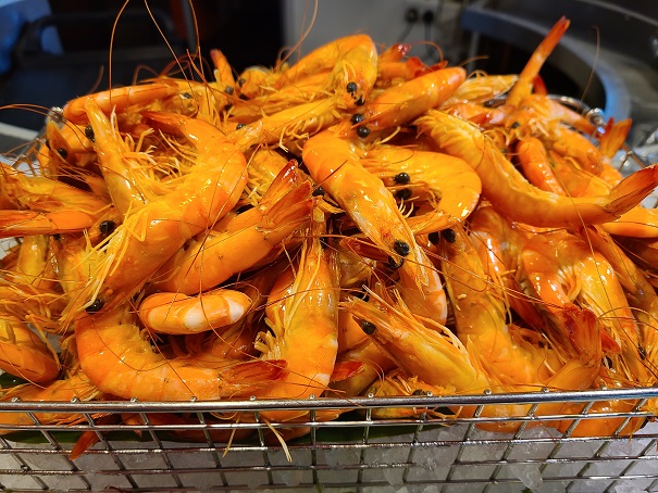 Shangri-La Hotel Singapore The Line Buffet Restaurant Dinner Review: A ...